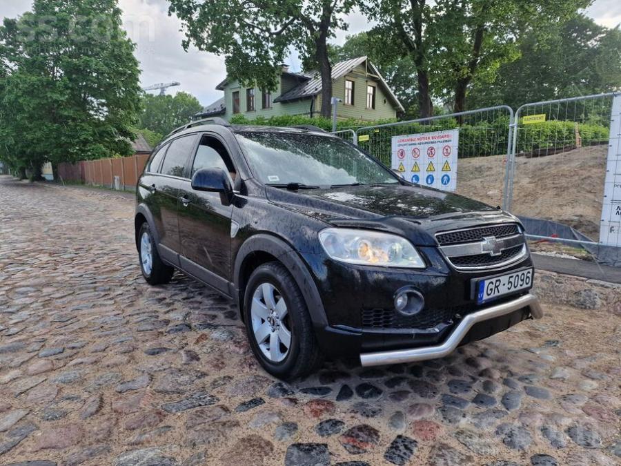 Melns Chevrolet Captiva 2007 Rīga, ar dzinēja tilpumu 2.00 L un nobraukumu 303 tūkst. km par 2100 €, foto 4 vietnē AUTOMOTO.COM.LV