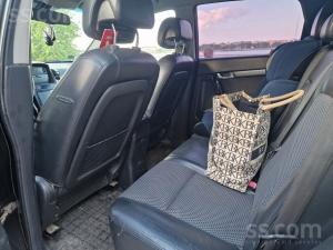 Melns Chevrolet Captiva 2007 Rīga, ar dzinēja tilpumu 2.00 L un nobraukumu 303 tūkst. km par 2100 €, foto 10 vietnē AUTOMOTO.COM.LV