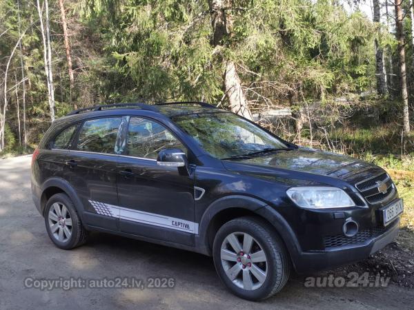 Melns Chevrolet Captiva 2007 Tallina, ar dzinēja tilpumu 2.00 L un nobraukumu 0 tūkst. km par 4000 €, foto 2 vietnē AUTOMOTO.COM.LV