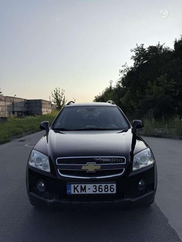 Melns Chevrolet Captiva 2007 Kauņa, ar dzinēja tilpumu 2.00 L un nobraukumu 224 tūkst. km par 3200 €, foto 2 vietnē AUTOMOTO.COM.LV