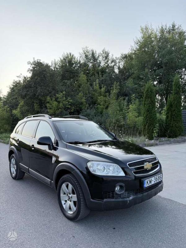 Melns Chevrolet Captiva 2007 Kauņa, ar dzinēja tilpumu 2.00 L un nobraukumu 224 tūkst. km par 3200 €, foto 3 vietnē AUTOMOTO.COM.LV