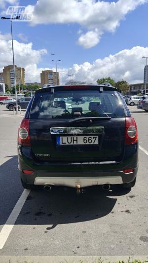 Melns Chevrolet Captiva 2007 Viļņa, ar dzinēja tilpumu 2.00 L un nobraukumu 321 tūkst. km par 3150 €, foto 4 vietnē AUTOMOTO.COM.LV