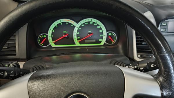Black Chevrolet Captiva 2007 in Vilnius, with an engine capacity of 2.00 L and mileage of 321 thousand km for 3150 €, photo 5 on AUTOMOTO.COM.LV
