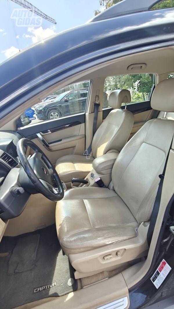 Black Chevrolet Captiva 2007 in Vilnius, with an engine capacity of 2.00 L and mileage of 321 thousand km for 3150 €, photo 6 on AUTOMOTO.COM.LV