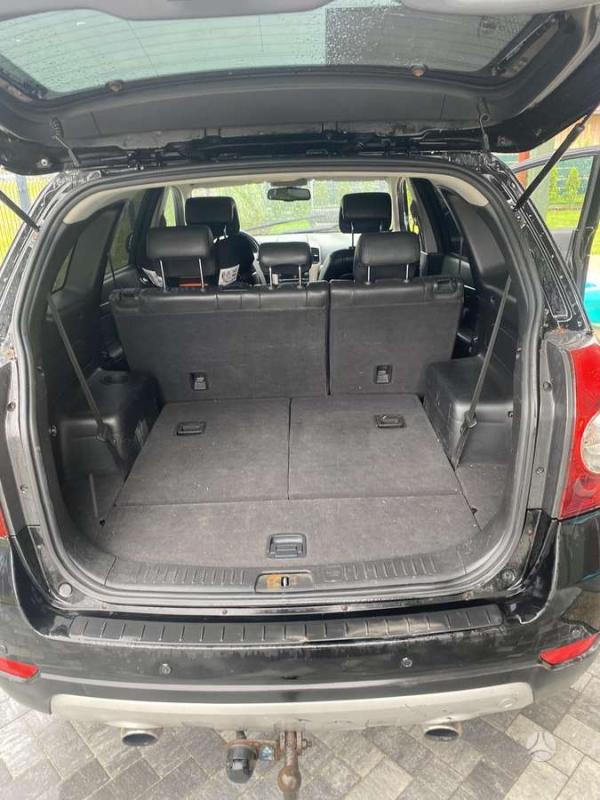 Black Chevrolet Captiva 2007 in Silute, with an engine capacity of 0.00 L and mileage of 333 thousand km for 2500 €, photo 7 on AUTOMOTO.COM.LV