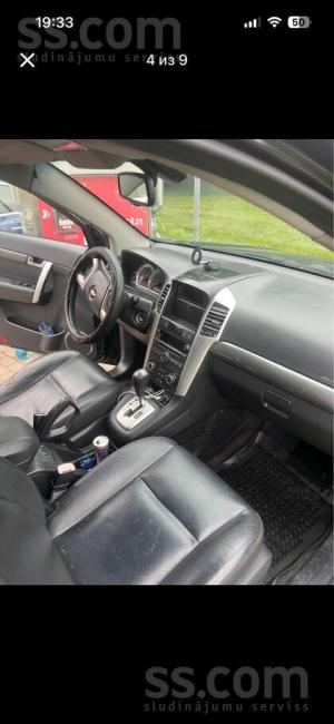 Black Chevrolet Captiva 2007 in Riga, with an engine capacity of 2.00 L and mileage of 386 thousand km for 2200 €, photo 5 on AUTOMOTO.COM.LV