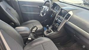 Black Chevrolet Captiva 2007 in Kaunas, with an engine capacity of 2.00 L and mileage of 260 thousand km for 3700 €, photo 13 on AUTOMOTO.COM.LV