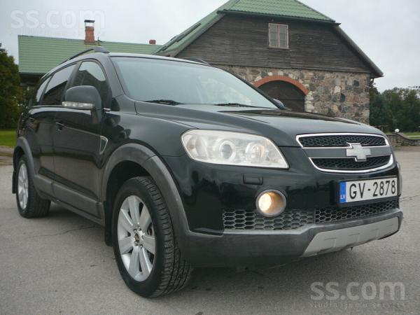 Chevrolet Captiva 2007 Cēsis vietnē Melns Chevrolet Captiva 2007 Cēsis, ar dzinēja tilpumu 2.00 L un nobraukumu 263 tūkst. km par 2450 €, foto 1 vietnē AUTOMOTO.COM.LV