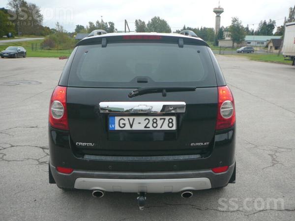 Chevrolet Captiva 2007 Cēsis vietnē Melns Chevrolet Captiva 2007 Cēsis, ar dzinēja tilpumu 2.00 L un nobraukumu 263 tūkst. km par 2450 €, foto 7 vietnē AUTOMOTO.COM.LV