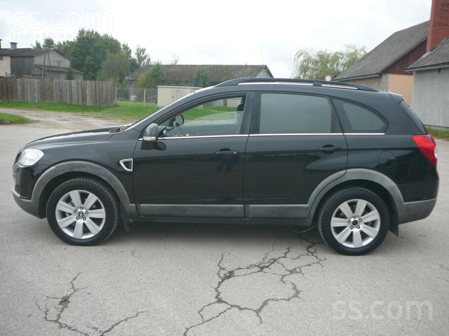 Melns Chevrolet Captiva 2007 Cēsis, ar dzinēja tilpumu 2.00 L un nobraukumu 263 tūkst. km par 2350 €, foto 9 vietnē AUTOMOTO.COM.LV