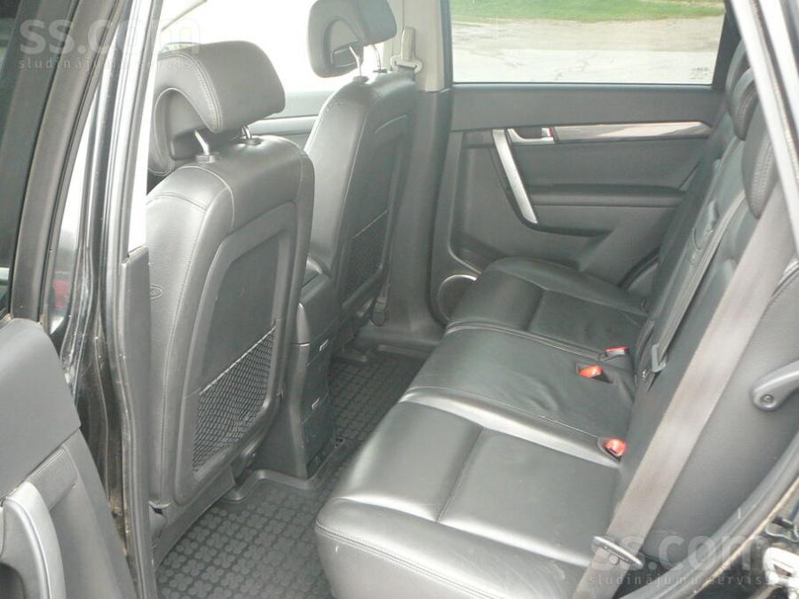 Melns Chevrolet Captiva 2007 Cēsis, ar dzinēja tilpumu 2.00 L un nobraukumu 263 tūkst. km par 2350 €, foto 14 vietnē AUTOMOTO.COM.LV