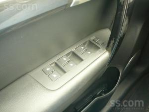 Melns Chevrolet Captiva 2007 Cēsis, ar dzinēja tilpumu 2.00 L un nobraukumu 263 tūkst. km par 2350 €, foto 18 vietnē AUTOMOTO.COM.LV
