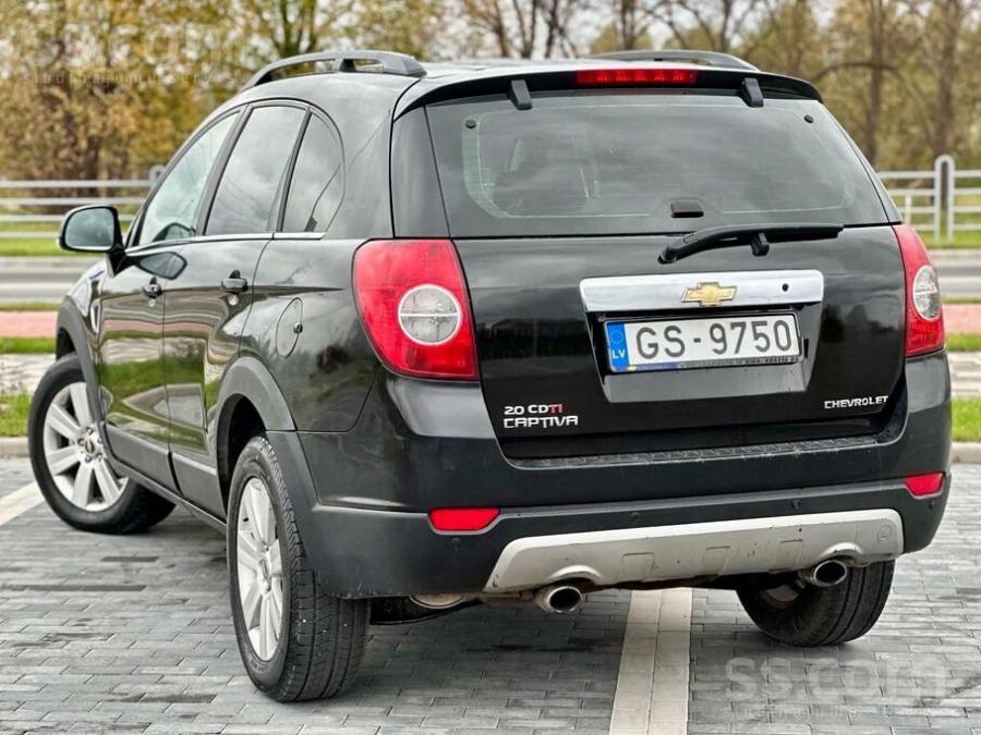 Melns Chevrolet Captiva 2007 Jelgava, ar dzinēja tilpumu 2.00 L un nobraukumu 235 tūkst. km par 2550 €, foto 5 vietnē AUTOMOTO.COM.LV