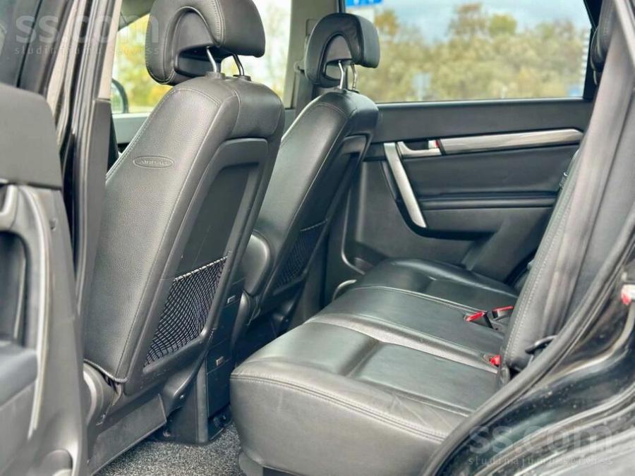 Melns Chevrolet Captiva 2007 Jelgava, ar dzinēja tilpumu 2.00 L un nobraukumu 235 tūkst. km par 2550 €, foto 8 vietnē AUTOMOTO.COM.LV