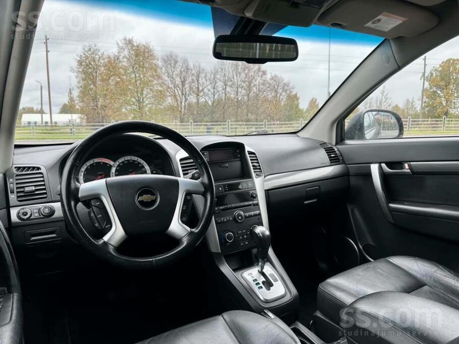 Melns Chevrolet Captiva 2007 Jelgava, ar dzinēja tilpumu 2.00 L un nobraukumu 235 tūkst. km par 2550 €, foto 12 vietnē AUTOMOTO.COM.LV