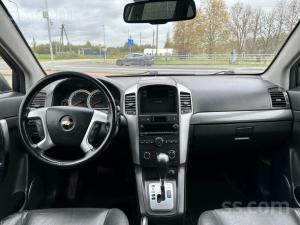 Melns Chevrolet Captiva 2007 Jelgava, ar dzinēja tilpumu 2.00 L un nobraukumu 235 tūkst. km par 2550 €, foto 13 vietnē AUTOMOTO.COM.LV