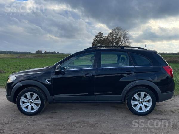 Melns Chevrolet Captiva 2007 Tukums, ar dzinēja tilpumu 2.00 L un nobraukumu 227 tūkst. km par 3650 €, foto 4 vietnē AUTOMOTO.COM.LV