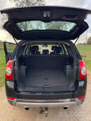 Melns Chevrolet Captiva 2007 Tukums, ar dzinēja tilpumu 2.00 L un nobraukumu 227 tūkst. km par 3650 €, foto 10 vietnē AUTOMOTO.COM.LV