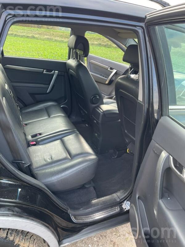 Melns Chevrolet Captiva 2007 Tukums, ar dzinēja tilpumu 2.00 L un nobraukumu 227 tūkst. km par 3650 €, foto 11 vietnē AUTOMOTO.COM.LV