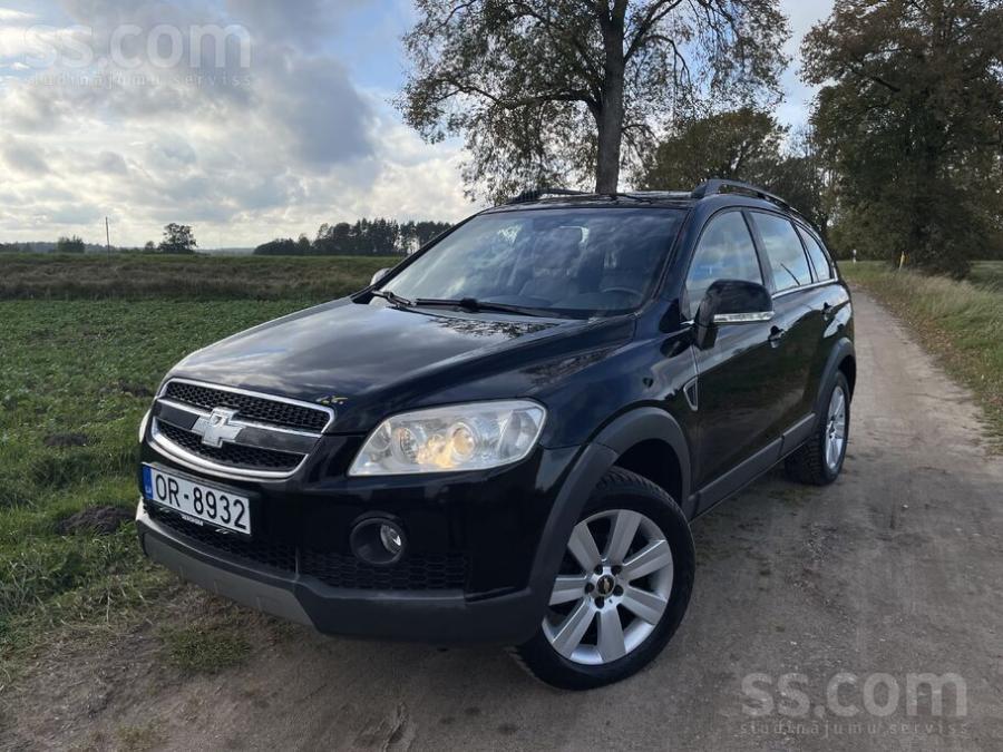 Melns Chevrolet Captiva 2007 Tukums, ar dzinēja tilpumu 2.00 L un nobraukumu 227 tūkst. km par 3650 €, foto 1 vietnē AUTOMOTO.COM.LV