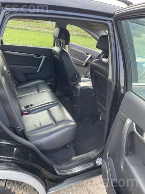 Melns Chevrolet Captiva 2007 Tukums, ar dzinēja tilpumu 2.00 L un nobraukumu 227 tūkst. km par 3650 €, foto 10 vietnē AUTOMOTO.COM.LV