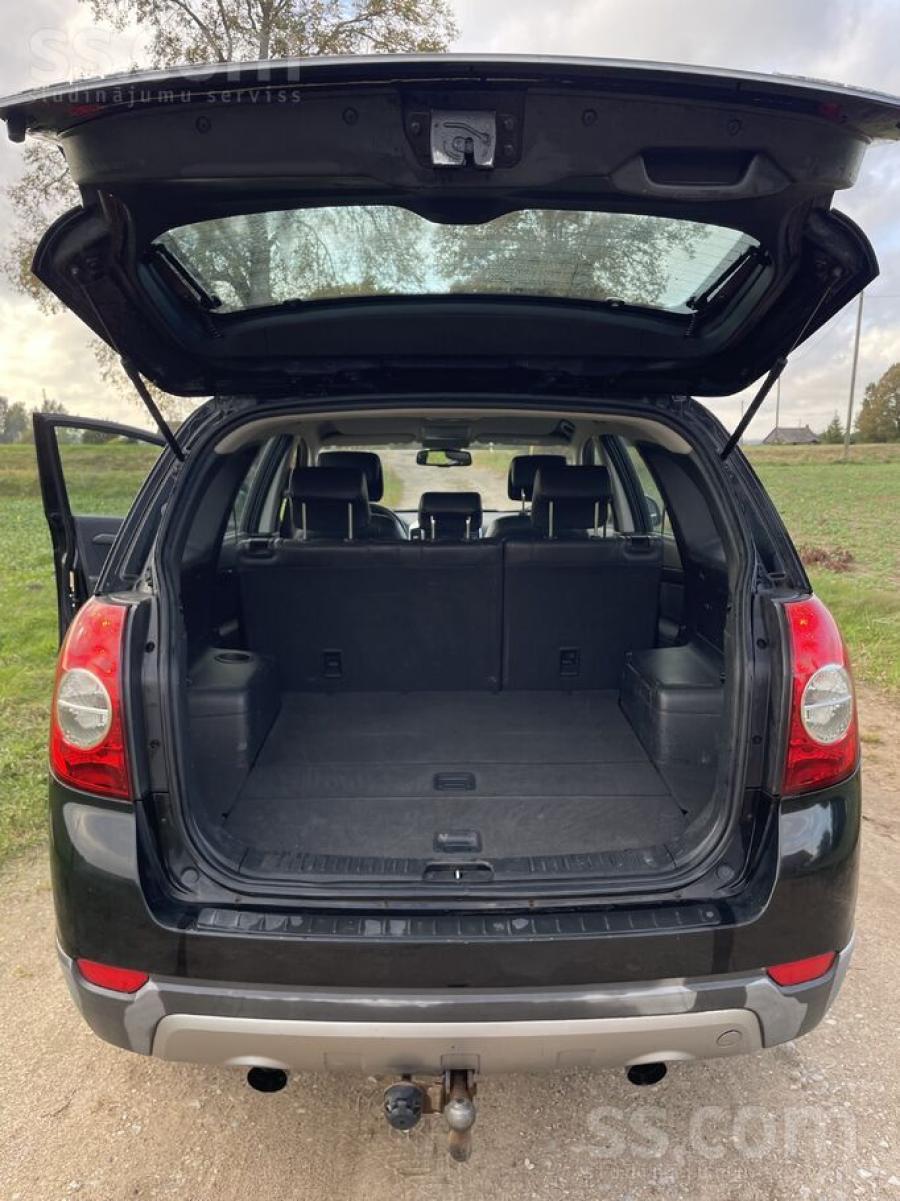 Melns Chevrolet Captiva 2007 Tukums, ar dzinēja tilpumu 2.00 L un nobraukumu 227 tūkst. km par 3650 €, foto 12 vietnē AUTOMOTO.COM.LV
