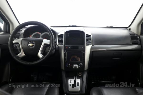 Black Chevrolet Captiva 2007 in Tallinn, with an engine capacity of 2.00 L and mileage of 247 thousand km for 1499 €, photo 6 on AUTOMOTO.COM.LV