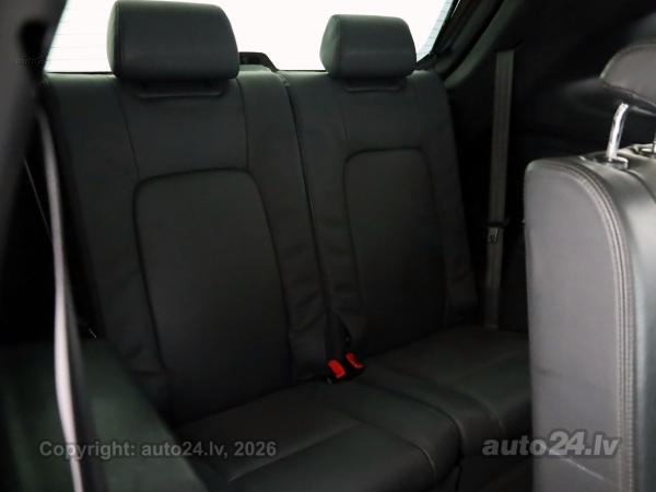 Black Chevrolet Captiva 2007 in Tallinn, with an engine capacity of 2.00 L and mileage of 247 thousand km for 1499 €, photo 9 on AUTOMOTO.COM.LV