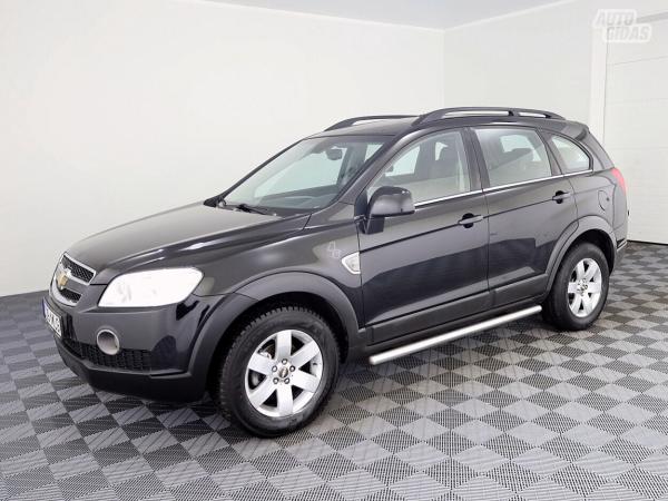 Melns Chevrolet Captiva 2008 Tallina, ar dzinēja tilpumu 2.00 L un nobraukumu 295 tūkst. km par 1799 €, foto 2 vietnē AUTOMOTO.COM.LV