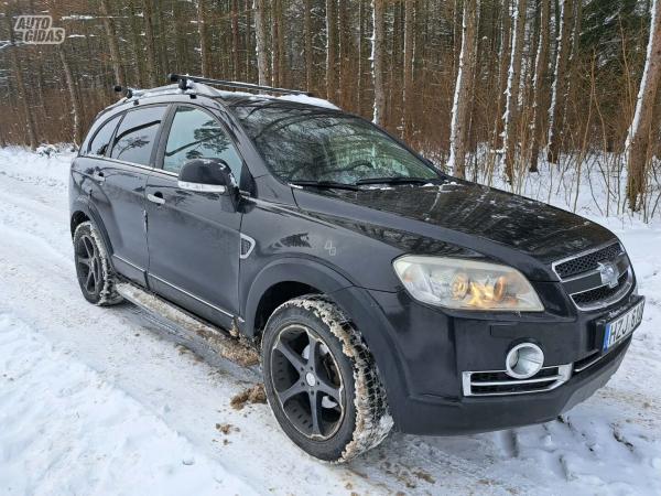 Black Chevrolet Captiva 2008 in Klaipeda, with an engine capacity of 3.20 L and mileage of 246 thousand km for 3800 €, photo 2 on AUTOMOTO.COM.LV