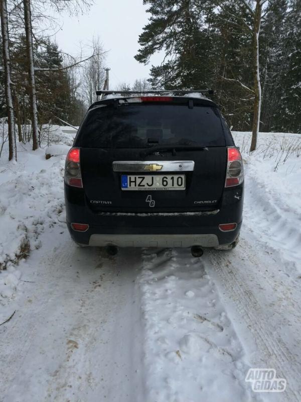Black Chevrolet Captiva 2008 in Klaipeda, with an engine capacity of 3.20 L and mileage of 246 thousand km for 3800 €, photo 3 on AUTOMOTO.COM.LV