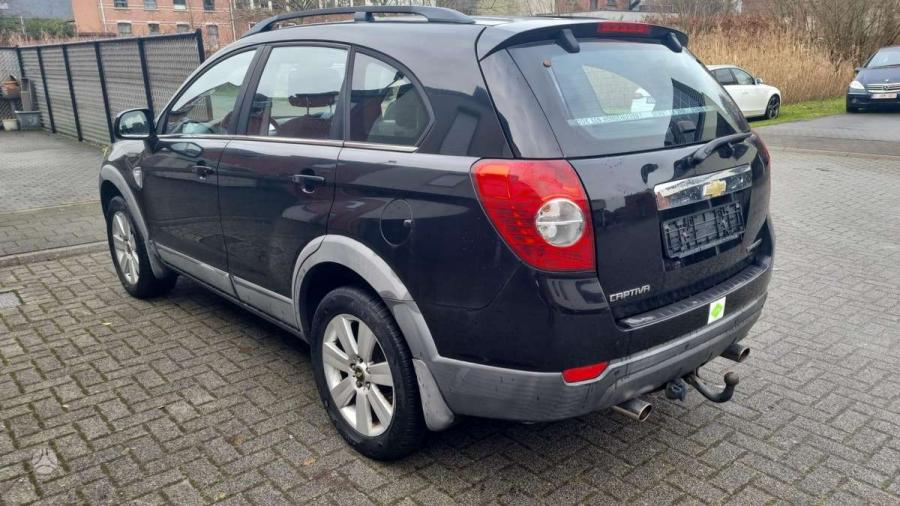 Melns Chevrolet Captiva 2008 Marijampole, ar dzinēja tilpumu 2.41 L un nobraukumu 222 tūkst. km par 2650 €, foto 33 vietnē AUTOMOTO.COM.LV