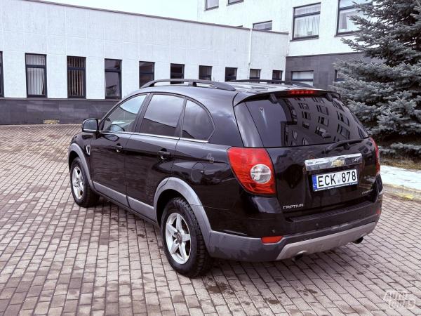 Melns Chevrolet Captiva 2008 Viļņa, ar dzinēja tilpumu 2.00 L un nobraukumu 256 tūkst. km par 2500 €, foto 6 vietnē AUTOMOTO.COM.LV
