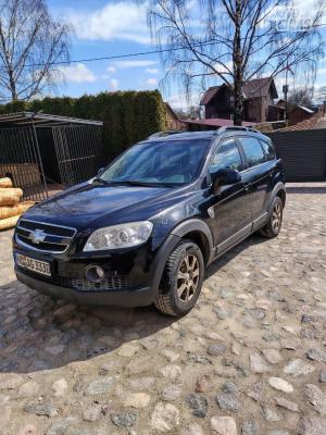 Black Chevrolet Captiva 2008 in Ukmerge, with an engine capacity of 2.00 L and mileage of 236 thousand km for 1800 €, photo 5 on AUTOMOTO.COM.LV