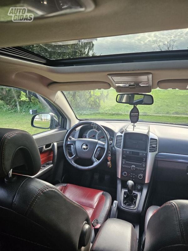 Black Chevrolet Captiva 2008 in Panevezys, with an engine capacity of 2.00 L and mileage of 199 thousand km for 3700 €, photo 7 on AUTOMOTO.COM.LV