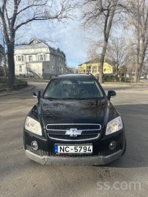 Black Chevrolet Captiva 2008 in Riga, with an engine capacity of 1.90 L and mileage of 24 thousand km for 2000 €, photo  on AUTOMOTO.COM.LV
