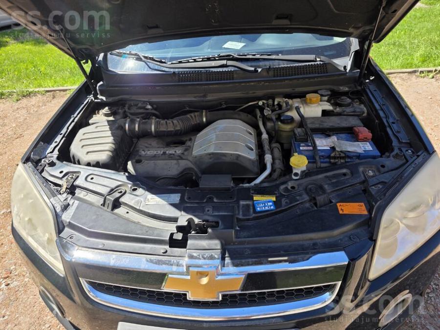 Black Chevrolet Captiva 2008 in Liepaja, with an engine capacity of 2.00 L and mileage of 251 thousand km for 1750 €, photo 3 on AUTOMOTO.COM.LV