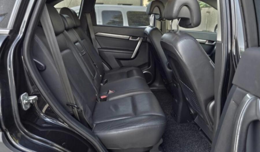 Melns Chevrolet Captiva 2008 Rīga, ar dzinēja tilpumu 2.00 L un nobraukumu 261 tūkst. km par 5490 €, foto 17 vietnē AUTOMOTO.COM.LV