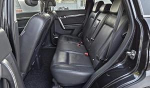 Melns Chevrolet Captiva 2008 Rīga, ar dzinēja tilpumu 2.00 L un nobraukumu 261 tūkst. km par 5490 €, foto 18 vietnē AUTOMOTO.COM.LV