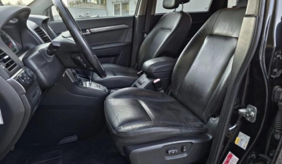 Melns Chevrolet Captiva 2008 Rīga, ar dzinēja tilpumu 2.00 L un nobraukumu 261 tūkst. km par 5490 €, foto 20 vietnē AUTOMOTO.COM.LV