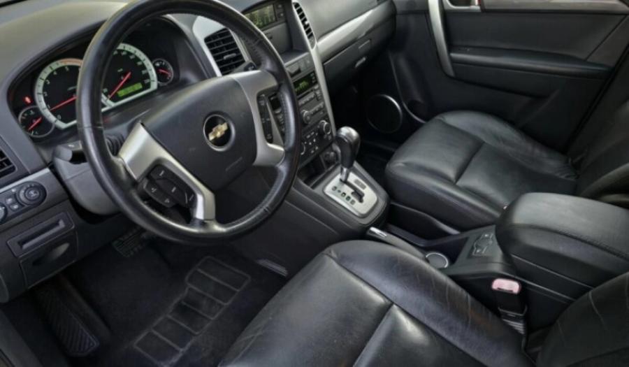 Melns Chevrolet Captiva 2008 Rīga, ar dzinēja tilpumu 2.00 L un nobraukumu 261 tūkst. km par 5490 €, foto 21 vietnē AUTOMOTO.COM.LV