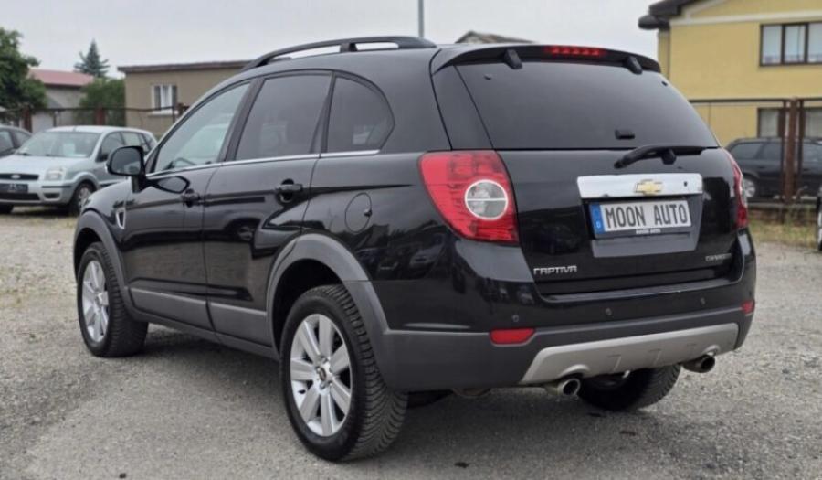 Melns Chevrolet Captiva 2008 Rīga, ar dzinēja tilpumu 2.00 L un nobraukumu 261 tūkst. km par 5490 €, foto 23 vietnē AUTOMOTO.COM.LV