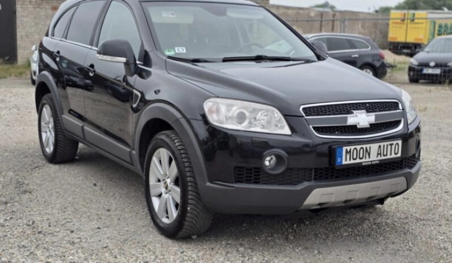 Melns Chevrolet Captiva 2008 Rīga, ar dzinēja tilpumu 2.00 L un nobraukumu 261 tūkst. km par 5490 €, foto 27 vietnē AUTOMOTO.COM.LV