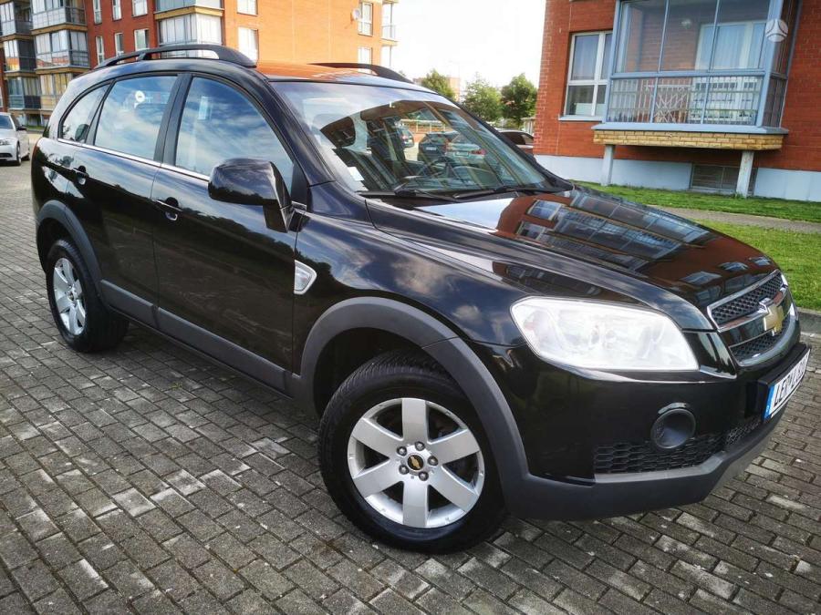 Melns Chevrolet Captiva 2008 Klaipėda, ar dzinēja tilpumu 2.00 L un nobraukumu 194 tūkst. km par 3450 €, foto 4 vietnē AUTOMOTO.COM.LV