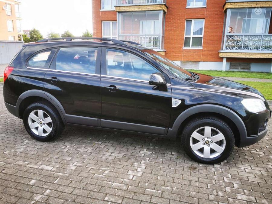 Melns Chevrolet Captiva 2008 Klaipėda, ar dzinēja tilpumu 2.00 L un nobraukumu 194 tūkst. km par 3450 €, foto 9 vietnē AUTOMOTO.COM.LV