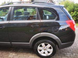 Melns Chevrolet Captiva 2008 Klaipėda, ar dzinēja tilpumu 2.00 L un nobraukumu 194 tūkst. km par 3450 €, foto 13 vietnē AUTOMOTO.COM.LV