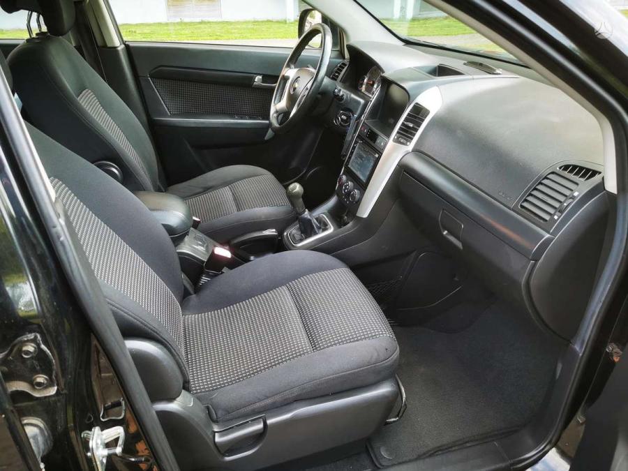 Melns Chevrolet Captiva 2008 Klaipėda, ar dzinēja tilpumu 2.00 L un nobraukumu 194 tūkst. km par 3450 €, foto 17 vietnē AUTOMOTO.COM.LV