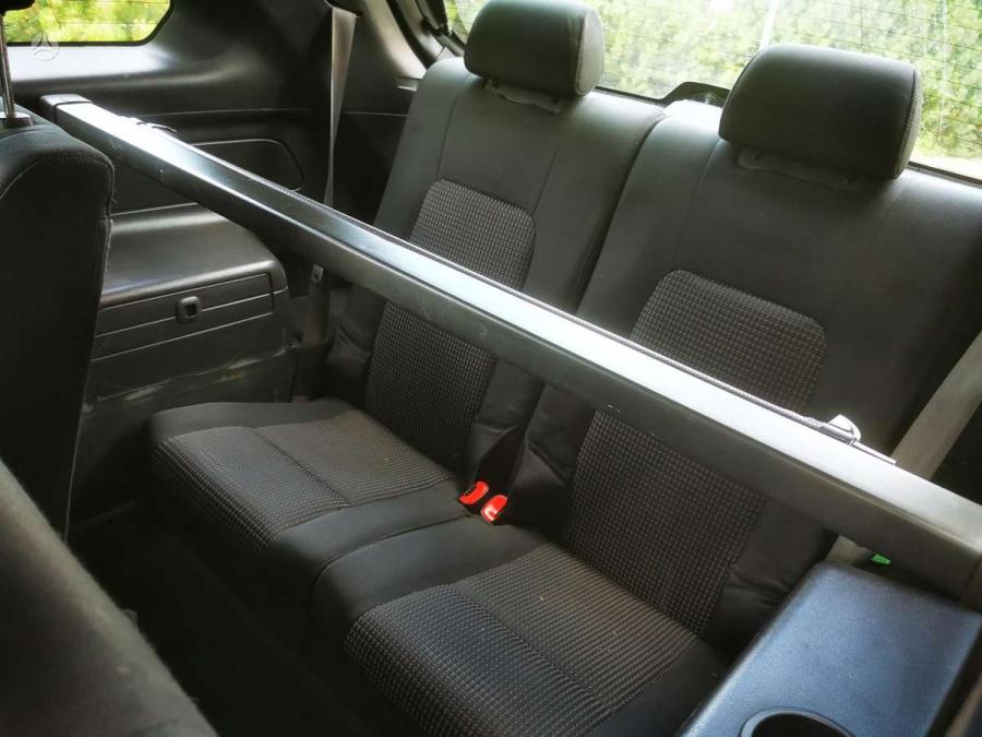 Melns Chevrolet Captiva 2008 Klaipėda, ar dzinēja tilpumu 2.00 L un nobraukumu 194 tūkst. km par 3450 €, foto 22 vietnē AUTOMOTO.COM.LV