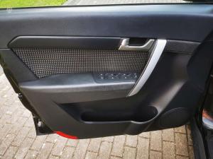 Melns Chevrolet Captiva 2008 Klaipėda, ar dzinēja tilpumu 2.00 L un nobraukumu 194 tūkst. km par 3450 €, foto 26 vietnē AUTOMOTO.COM.LV