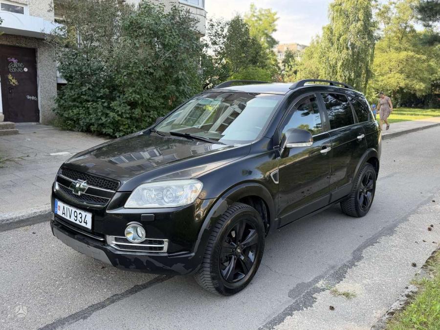 Melns Chevrolet Captiva 2008 Viļņa, ar dzinēja tilpumu 0.00 L un nobraukumu 310 tūkst. km par 2500 €, foto 3 vietnē AUTOMOTO.COM.LV